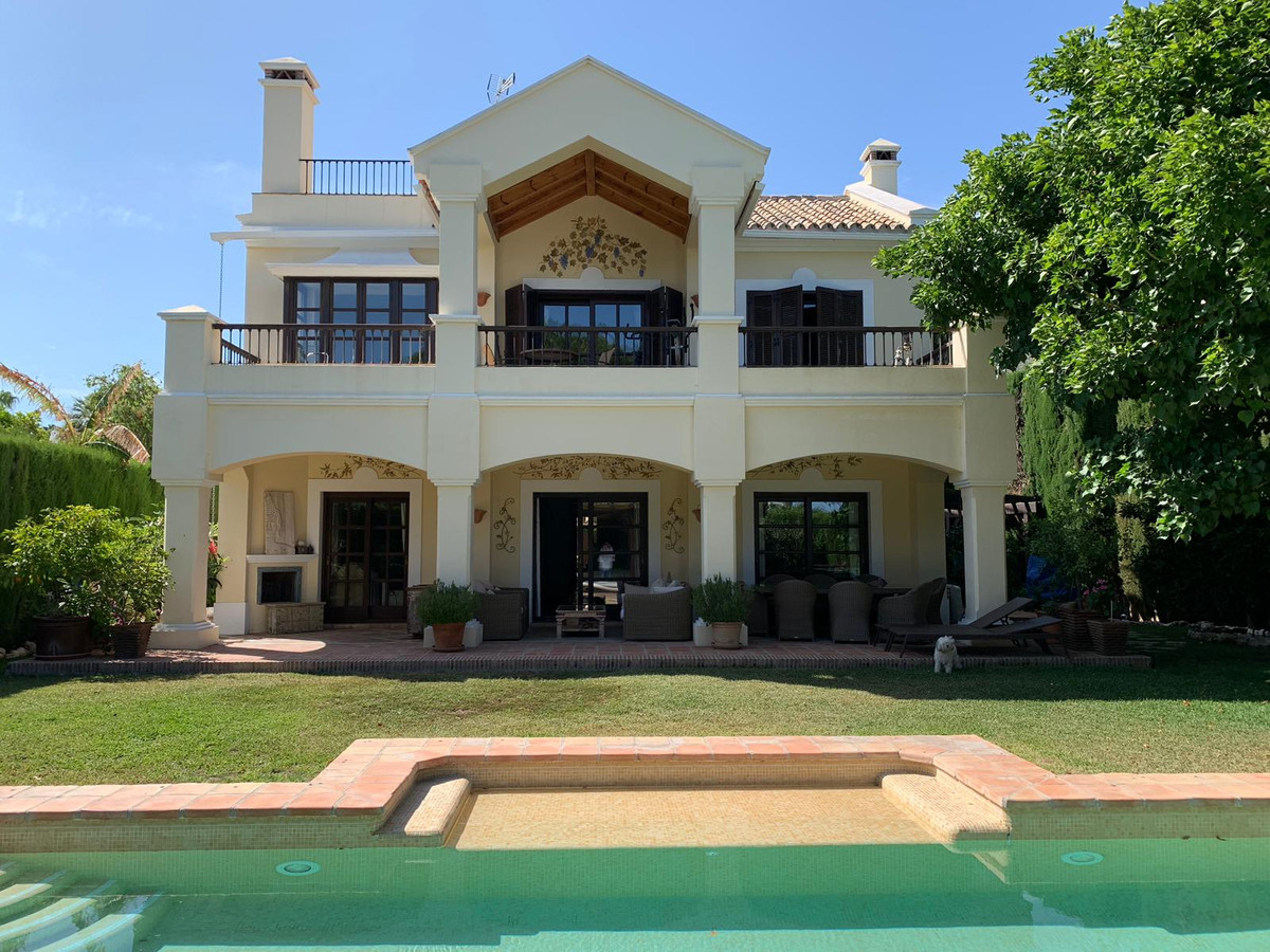5 Bedroom - Detached Villa in Sierra Blanca, Costa del Sol • PCC Property